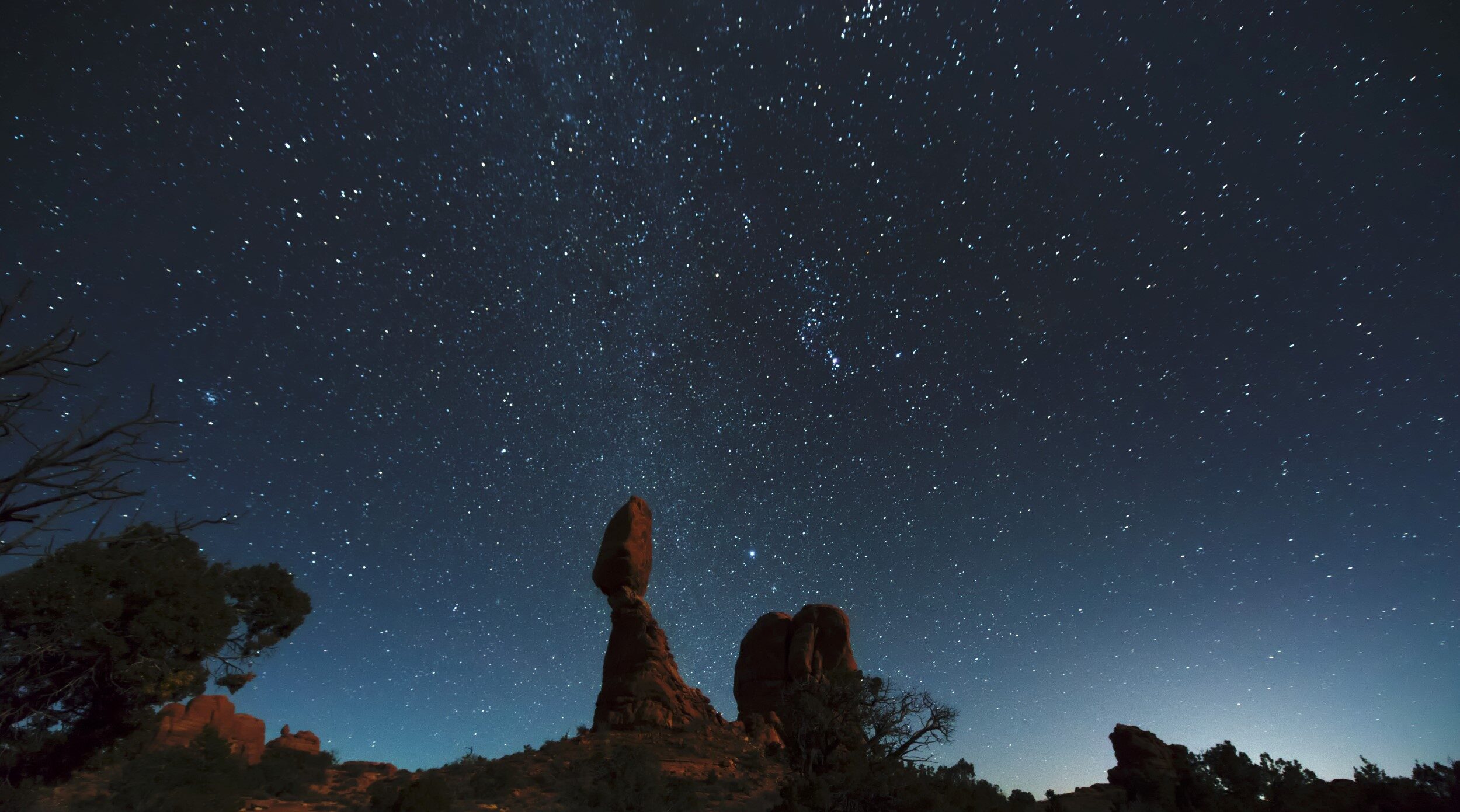 Moab Dark Sky Tours - Visit the beautiful Arches National Park at a ...